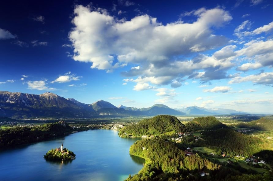 Slovinsko, Lehká turistika kolem Bledského jezera Slovinsko Jezero Bled ...
